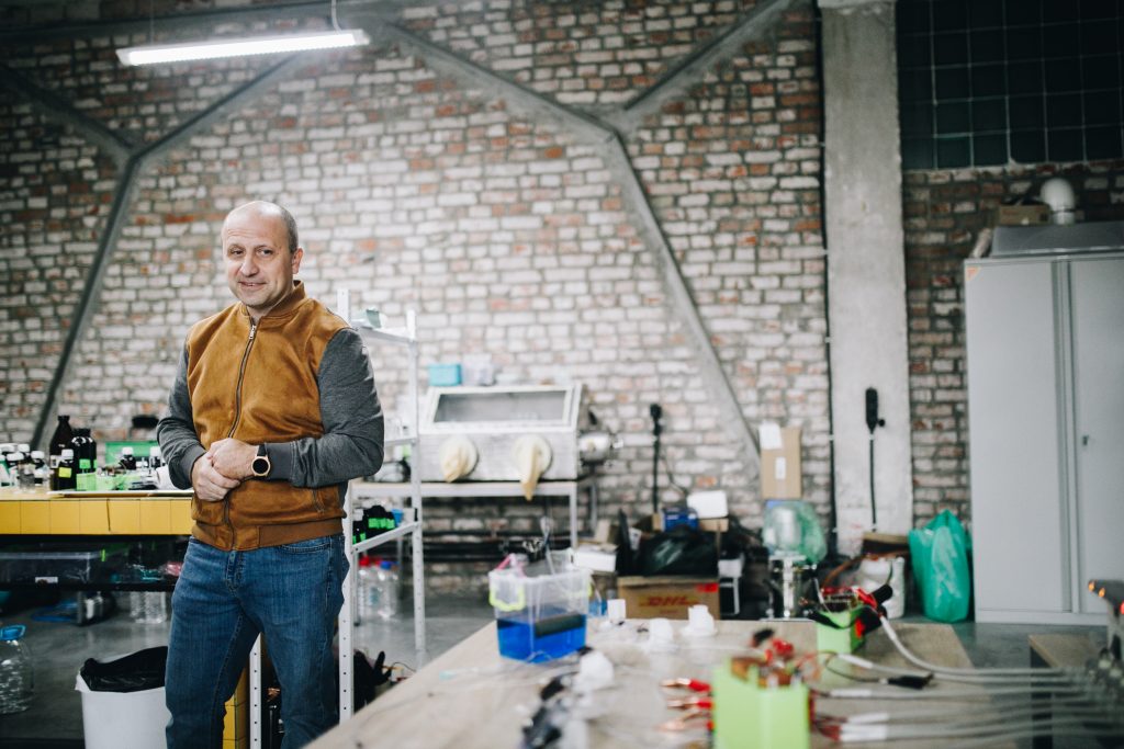 Ukrainian inventor Serhii Kaminskyi patents a revolutionary battery ...